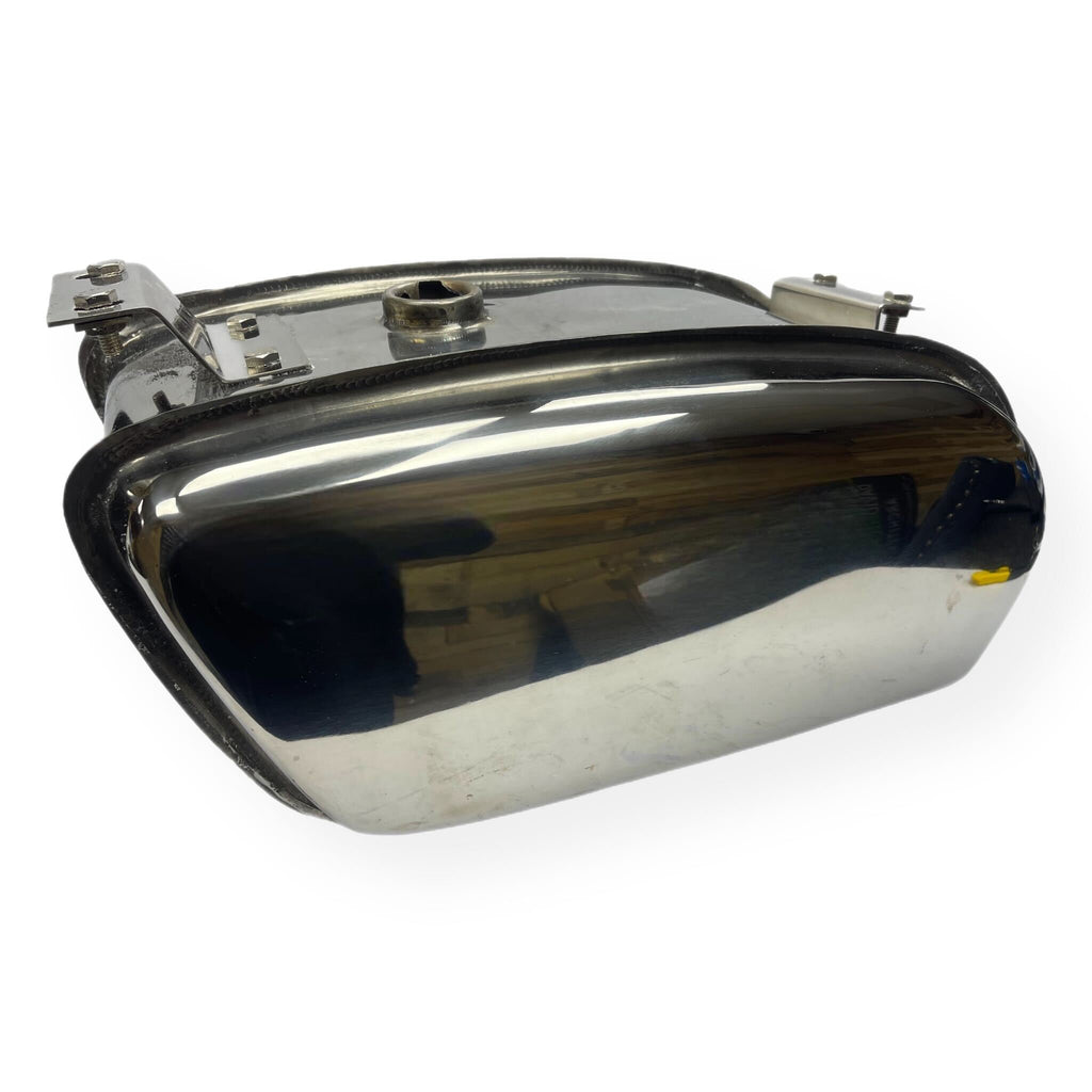Lambretta Long Range 17 litre petrol tank with built-in toolbox - Poli ...